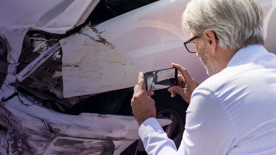 Solera e IA per sinistri auto più veloci